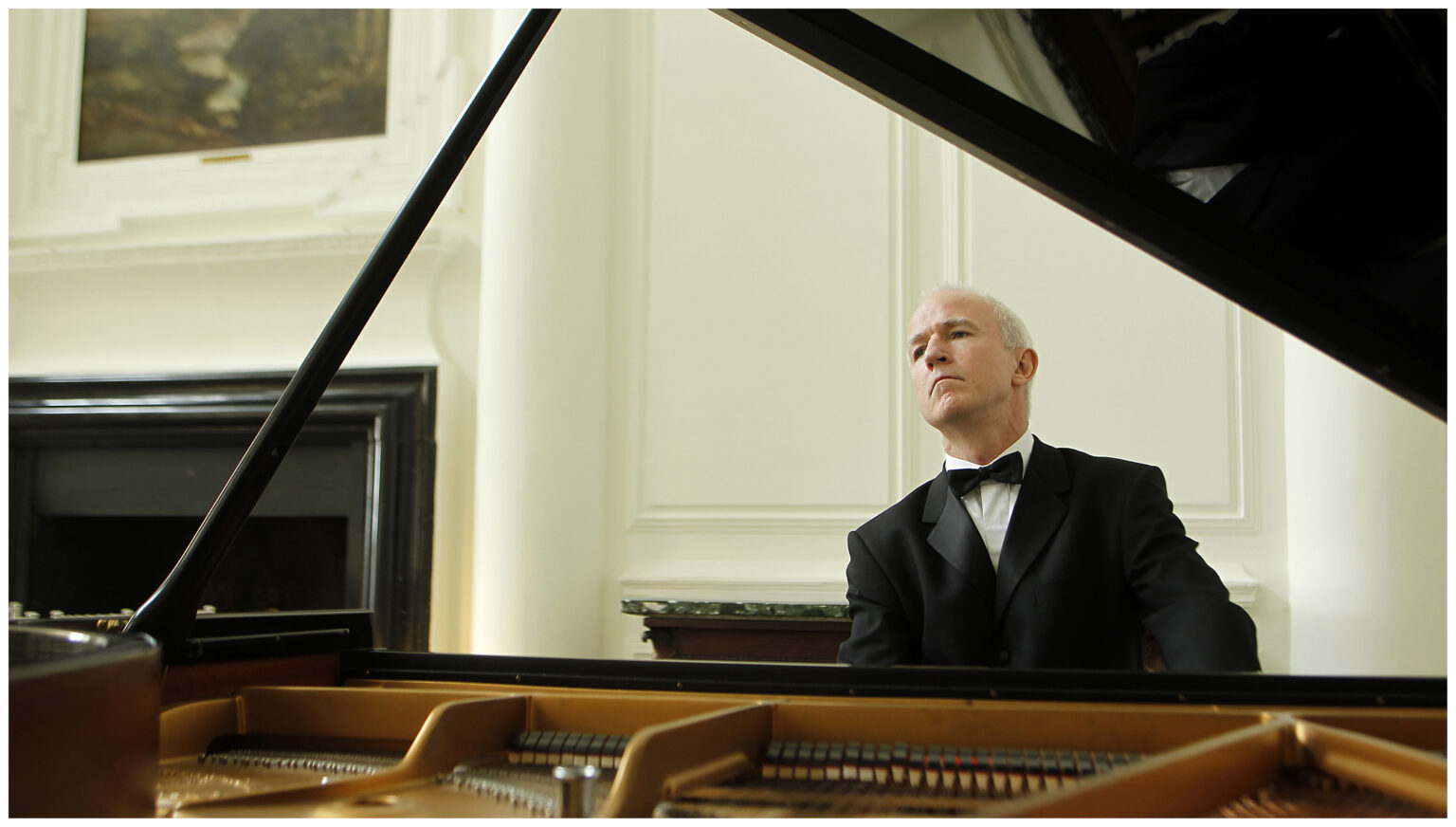 Irish pianist Hugh Tinney to join the DIPC 2025 Jury - DIPC